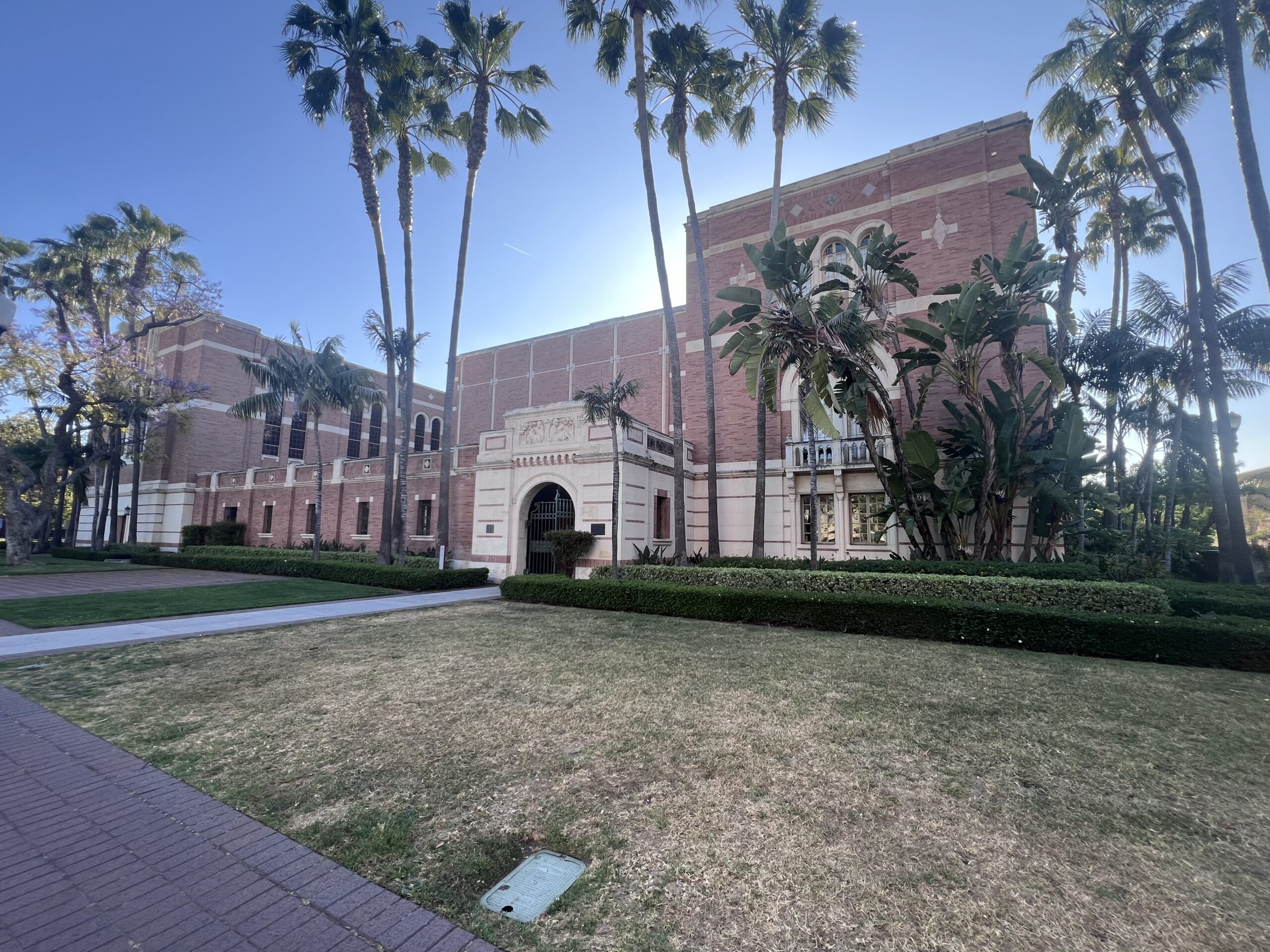 USC professor accused of sexual harassment responds to claims he ...